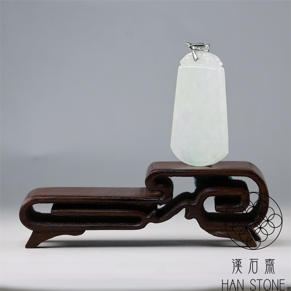 【漢石齋】天然翡翠A貨 平安無事牌玉佩吊墜 冰糯種(22*38*4mm)|其他造型|ETMall東森購物網