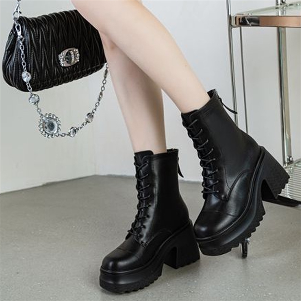 Taroko 舞台焦點牛皮女款綁帶後拉鍊粗高跟馬丁靴短靴(2色可選)|短靴|ETMall東森購物網