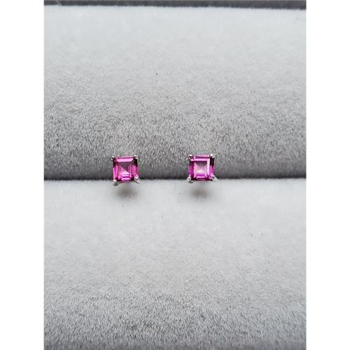 3MM 迷你 天然公主方紫牙烏鎂鋁石榴石 S925純銀鍍白金 耳釘|耳環|ETMall東森購物網