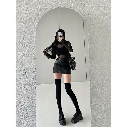 辣妹性感防走光褶皺pu皮半身裙|半身裙|ETMall東森購物網