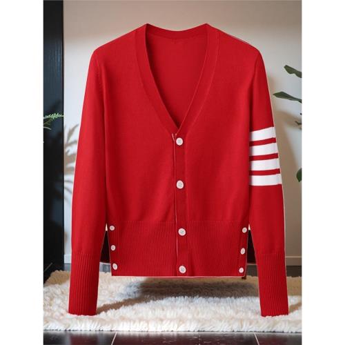 tb V領紅色四扣毛衣休閑開衫|針織衫/毛衣|ETMall東森購物網