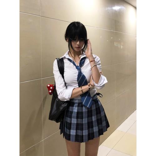 火星家jk制服原創漁格裙修身彈力緊身襯衫收腰勒肉感收腰襯衫套裝|半身裙|ETMall東森購物網