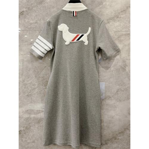 tb臘腸狗連衣裙2023新款女四杠polo衫裙子長裙學院風女裝針織|洋裝|ETMall東森購物網