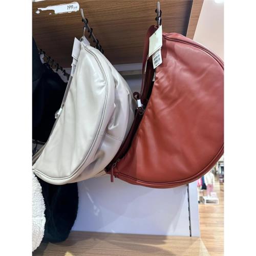 包郵日單199+挎包餃子包腋下包單肩包輕便可調節男女同款潮462420|通用款女包|ETMall東森購物網