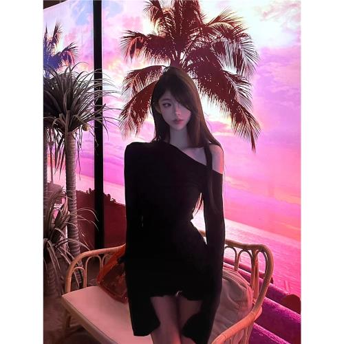 Itt7 Studi不規則辣妹斜肩設計多巴胺長袖上衣打底衫女秋季百搭款|防曬衣|ETMall東森購物網