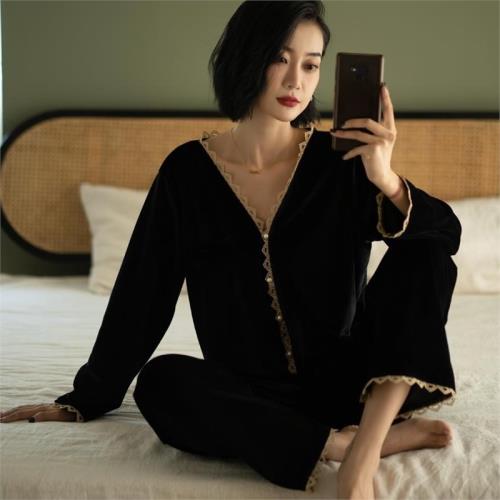 日本GP金絲絨睡衣女款2025春秋冬新款黑色可外穿性感長袖家居服|睡衣/家居服套裝|ETMall東森購物網