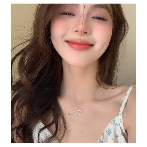 渡川醬925純銀精致小巧藍鋯石水滴流蘇項鏈女鎖骨鏈抽拉可調節ins|項鍊|ETMall東森購物網