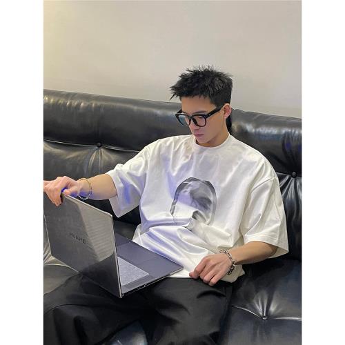 PLTH*夏季255克重磅潮流胸前人物印花T恤oversize男女情侶短袖潮|T恤|ETMall東森購物網