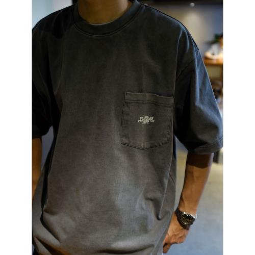 UNDIHARE 水洗做舊口袋燕子主題印花短袖日系寬松重磅t恤男女TEE|T恤|ETMall東森購物網