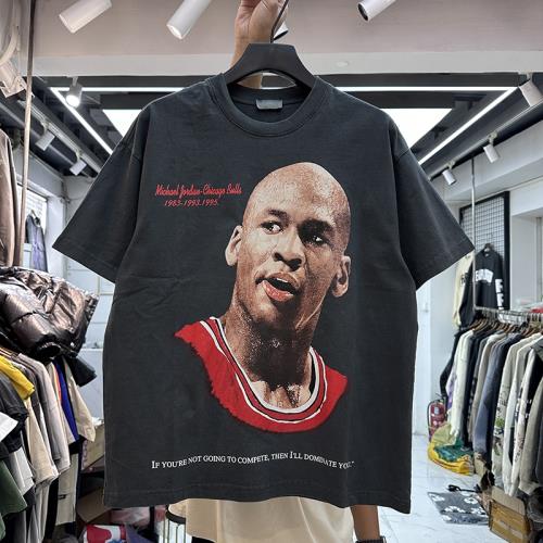 INS美式高街致敬籃球運動員重磅洗水復古男女寬松嘻哈做舊短袖T恤|T恤|ETMall東森購物網