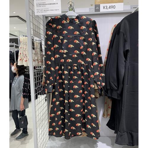 GU極優高橋盾第二彈秋冬裙子|洋裝|ETMall東森購物網