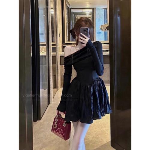 一字肩連衣裙23春秋韓國性感一字領斜領法式名媛收腰蓬蓬小黑裙|洋裝|ETMall東森購物網