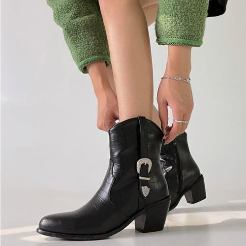歐美風金屬皮帶扣顯瘦粗跟馬靴鱷魚紋高跟短靴大碼44 45 46 47 48|時裝靴|ETMall東森購物網