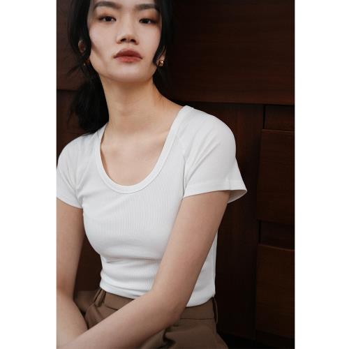 徐莫西U型領高彈修身露鎖骨短袖|T恤|ETMall東森購物網