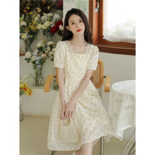 初夏胖mm遮肚顯瘦小眾中長裙蕾絲|大尺碼連身裙|ETMall東森購物網