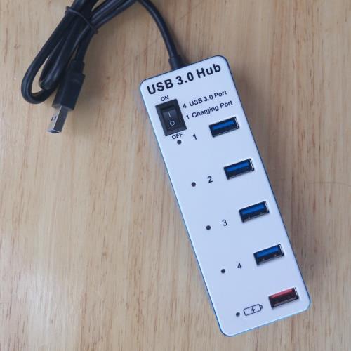 鋁合金4口3.0USB HUB 1口充電口 電腦USB擴展器集線器5位USB插口|USB HUB/轉換器|ETMall東森購物網