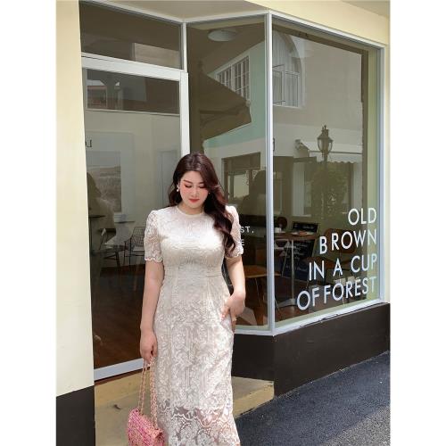 (免運)GLEC大碼女裝高端輕奢款優雅氣質重工蕾絲刺繡連衣裙胖mm遮肚顯瘦|大尺碼連身裙|ETMall東森購物網