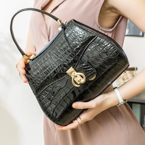 【M2nd】珂菈芮拋光真鱷腹皮包組(黑色)|手提/手拿包|ETMall東森購物網