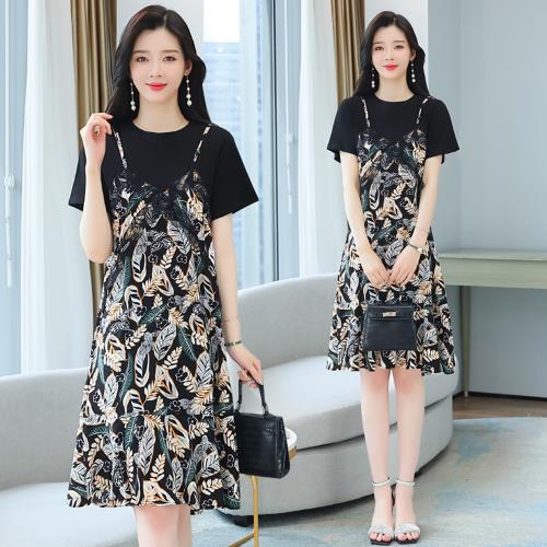 REKO-玩美衣櫃休閒減齡假二件印花洋裝M-3XL|洋裝/套裝|ETMall東森購物網