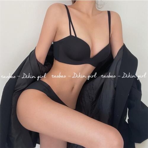 無鋼圈聚攏胸罩加厚4cm顯大光面無痕內衣女小胸平胸專用文胸套裝|胸罩|ETMall東森購物網