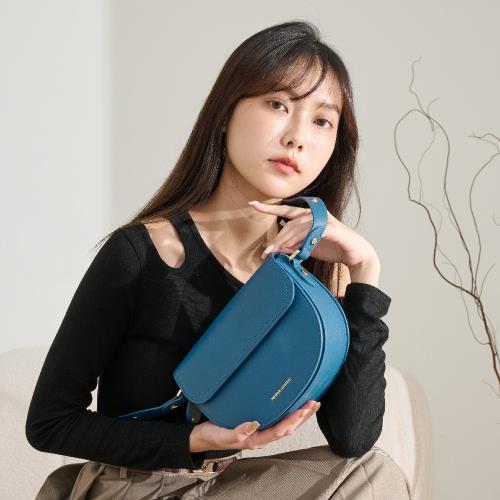 【Premium Authentic】PA．Luna真皮簡約翻蓋半月包-孔雀藍|會員獨享好康折扣活動|側背包|ETMall東森購物網