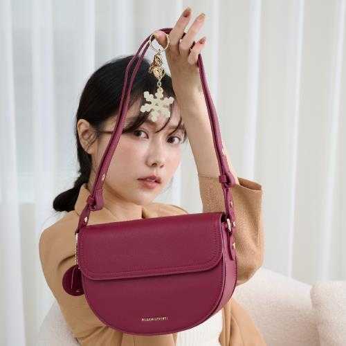 【Premium Authentic】PA．Luna真皮簡約翻蓋半月包-櫻桃紅|側背包|ETMall東森購物網