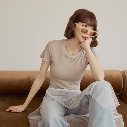 【OB 嚴選】彈性坑條針織刺繡標語BRA上衣 《AB19473》|上衣|ETMall東森購物網