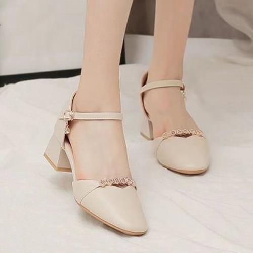 【LN】★一字扣方頭中跟涼鞋|休閒鞋|ETMall東森購物網