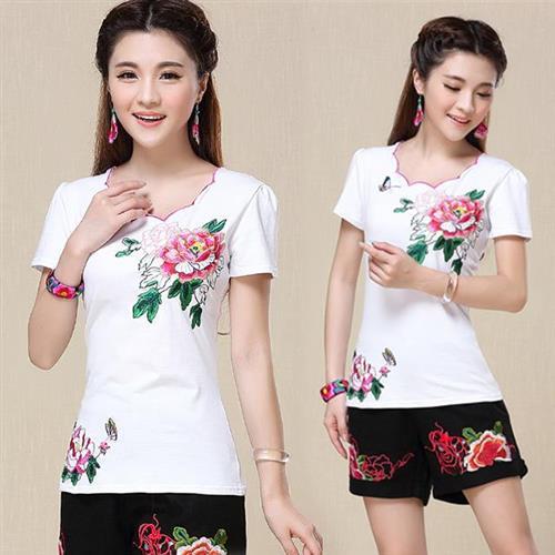 【韓國K.W.】現貨輕美學典雅浪漫花瓣上衣|造型上衣|ETMall東森購物網