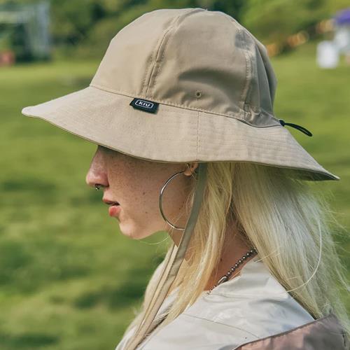 日本KiU 377-911 米色 防雨防曬抗UV飄帶帽, 可調尺寸|漁夫帽|ETMall東森購物網