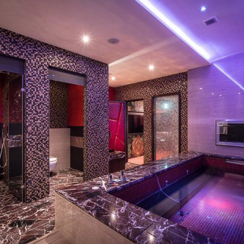 台中【紫禁城精品汽車旅館】雙人休息3H尊爵行宮車庫房型/可加價升等(MO)|摩鐵休憩券|ETMall東森購物網