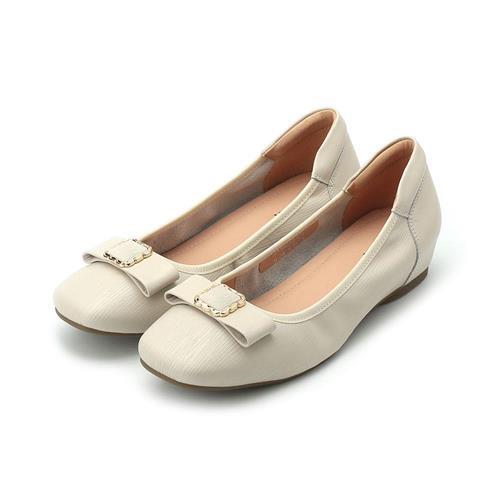 LUZZI 方金釦結休閒鞋 米 女鞋 鞋全家福|休閒鞋|ETMall東森購物網